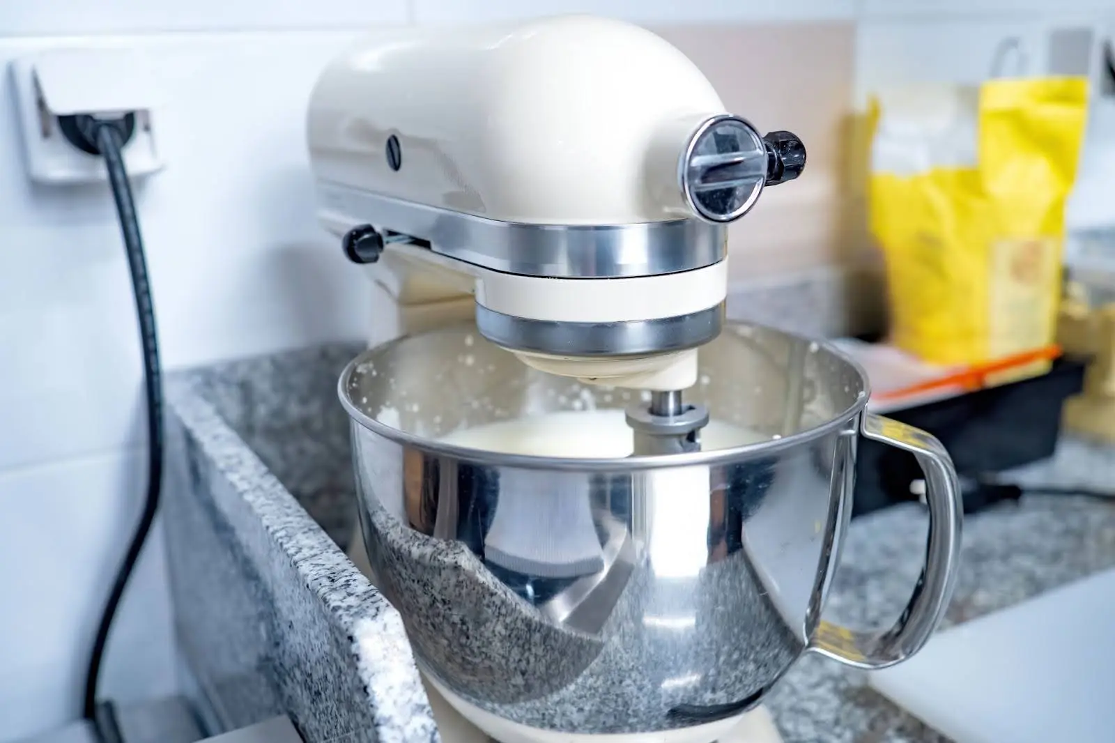 What’s the Best Commercial Kitchen Mixer for Your Kitchen’s Needs ...